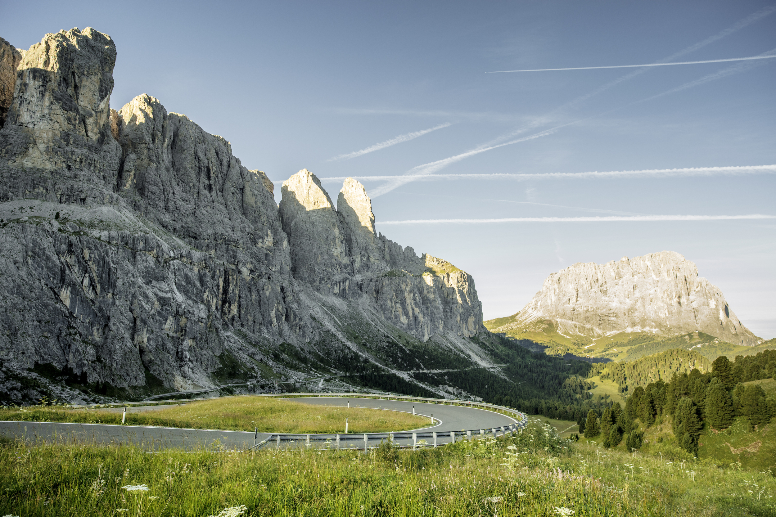 Grödner Joch Pass | Gardena mountain pass Italy, Dolomites