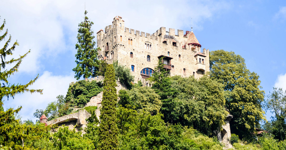Brunnenburg Castle Dorf Tirol | Meran & environs
