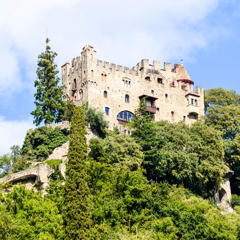 Brunnenburg Castle Dorf Tirol | Meran & environs